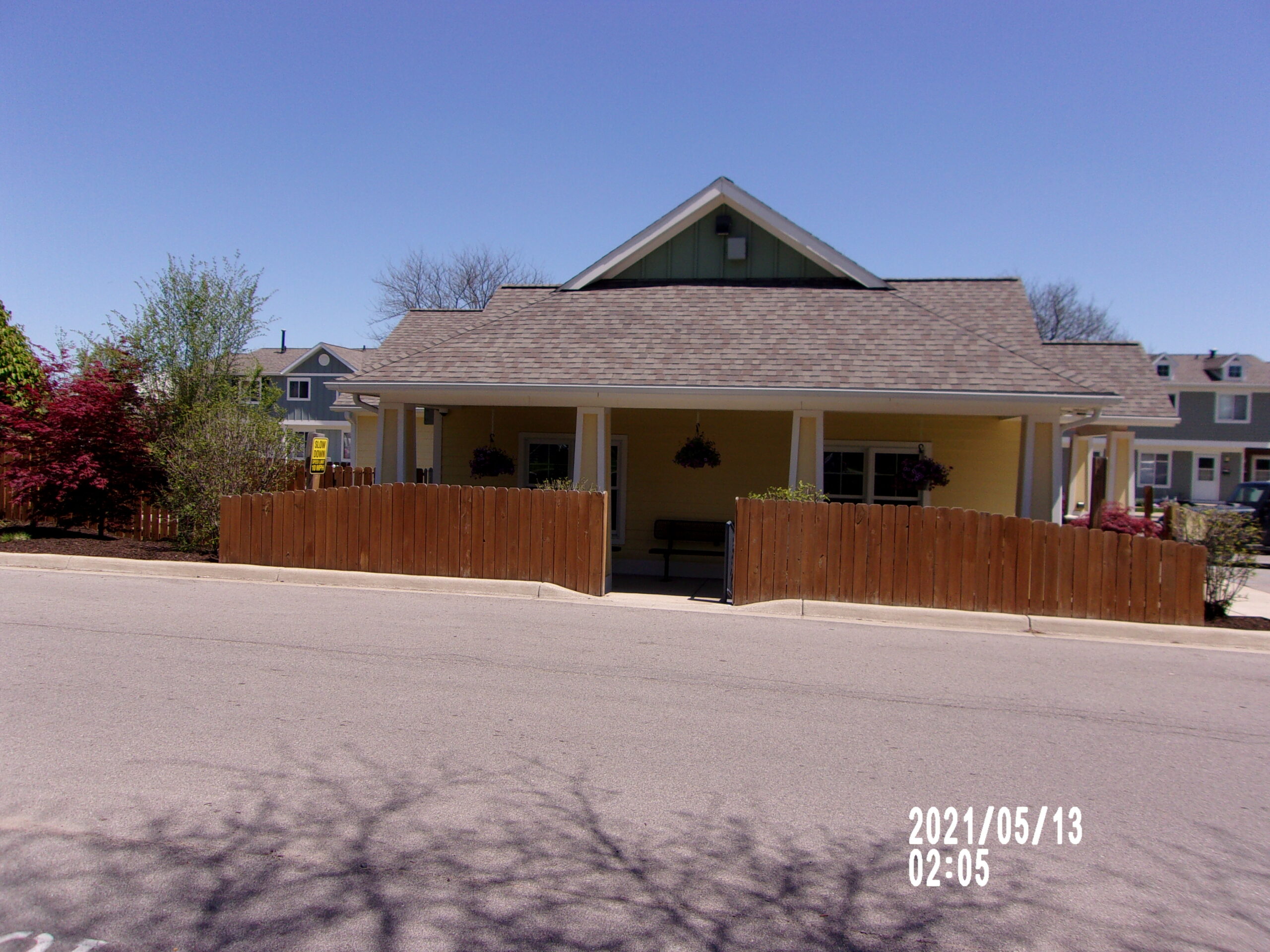 Hillview Townhomes & Apartments